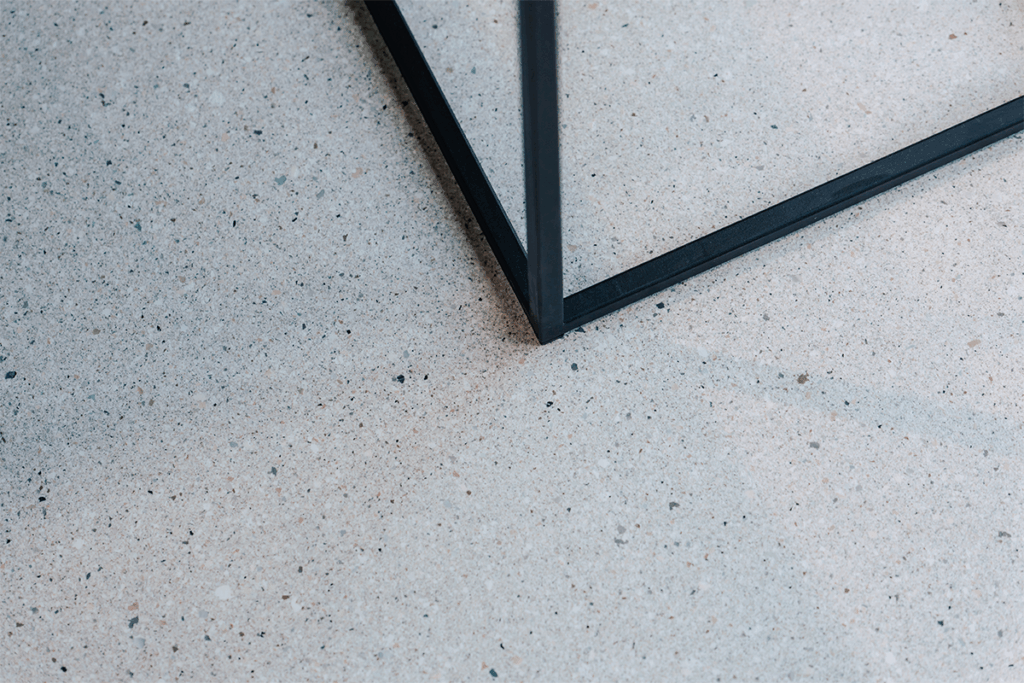 Gietvloeren met spikkels: stijlvol, levendig en helemaal van nu.